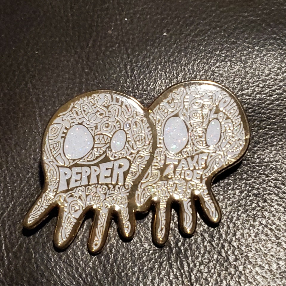 PEPPER Band Skullconuts Pin Limited Edition Golden Rd LE50 by Danny ...