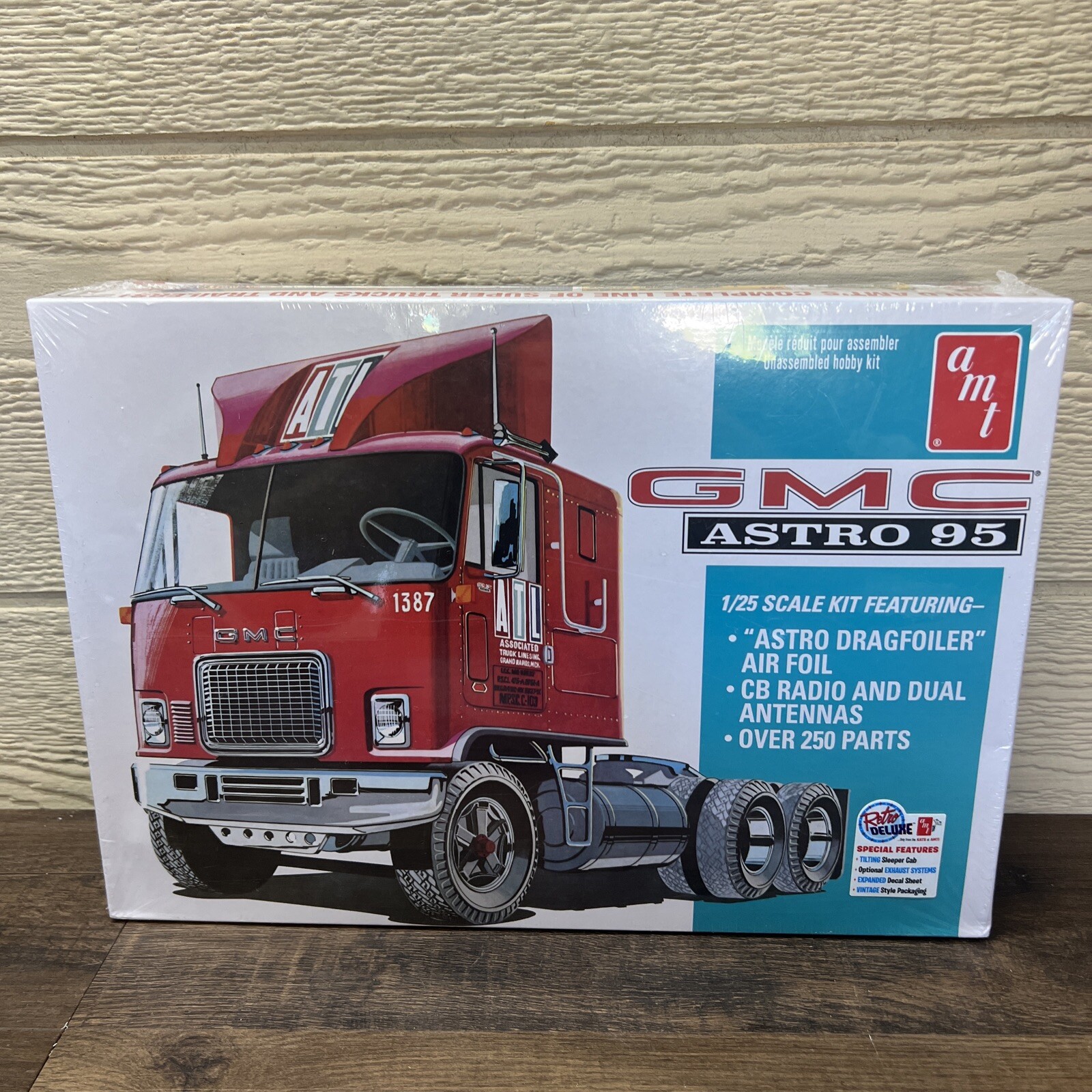 AMT 1/25 GMC Astro 95 Semi Tractor AMT1140 Plastics Car/Truck 1/24-1/25 ...
