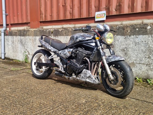 2002 02 SUZUKI GSF1200 BANDIT MK2 STRETCHED SWINGARM & ZOMBIE PAINTWORK ...