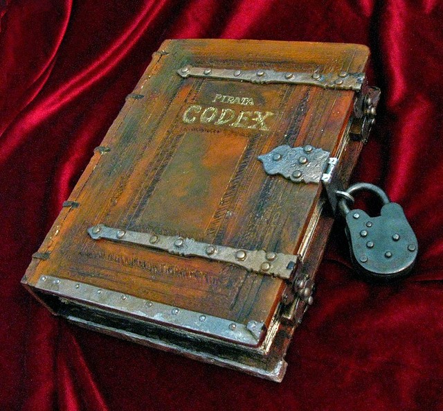 Pirata Codex- wooden hideaway book box. Pirates of the Caribbean ...