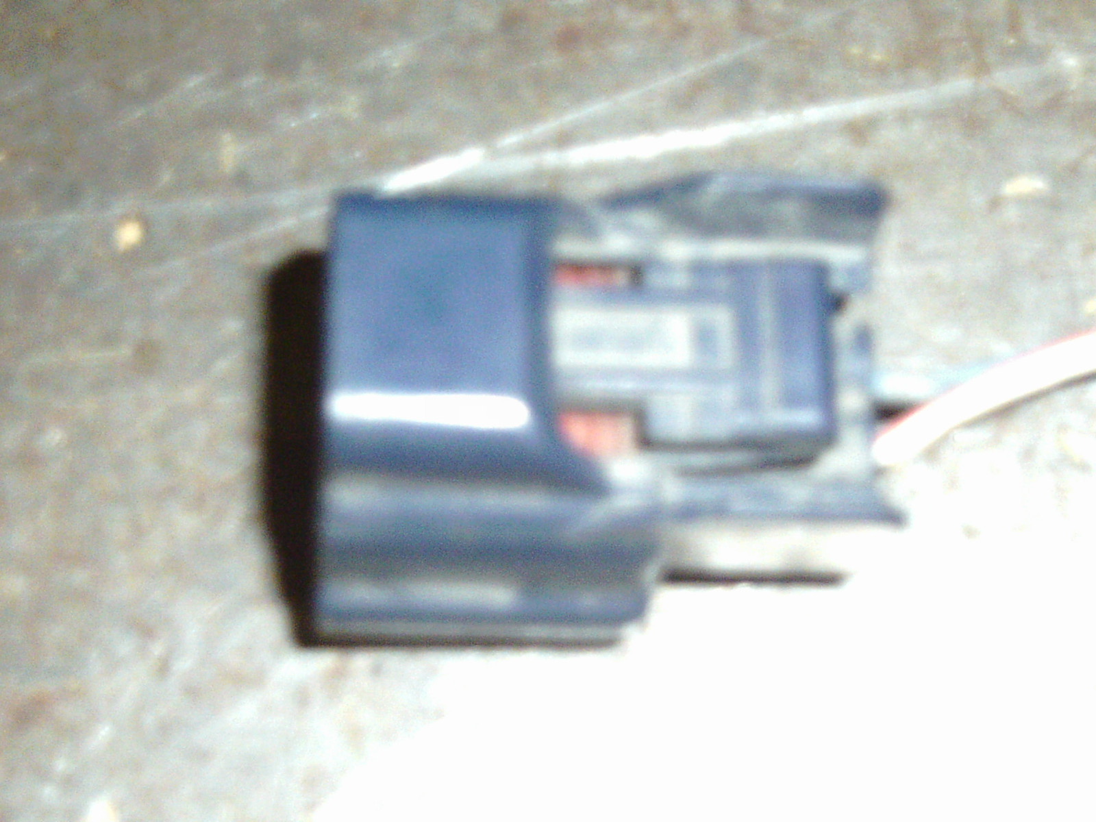 Nissan connector vacuum switch valve canister purge solenoid vsv A83 ...