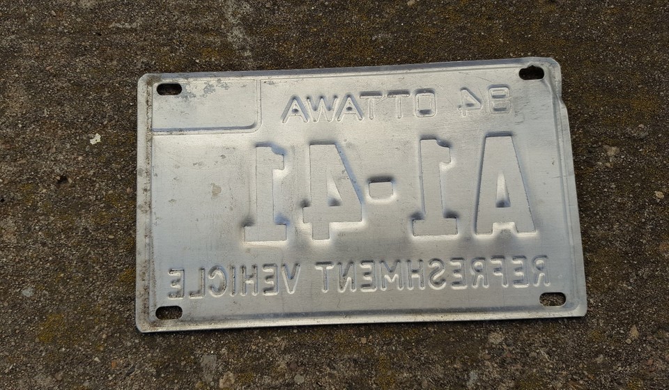 Ontario license plates refresment vehicule 1984 Ottawa canada ...