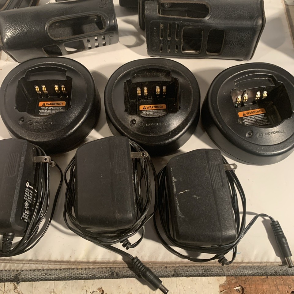 Set Of 3 Of Motorola HT1250 UHF Radios, Chargers , Belt Clips TESTED ...
