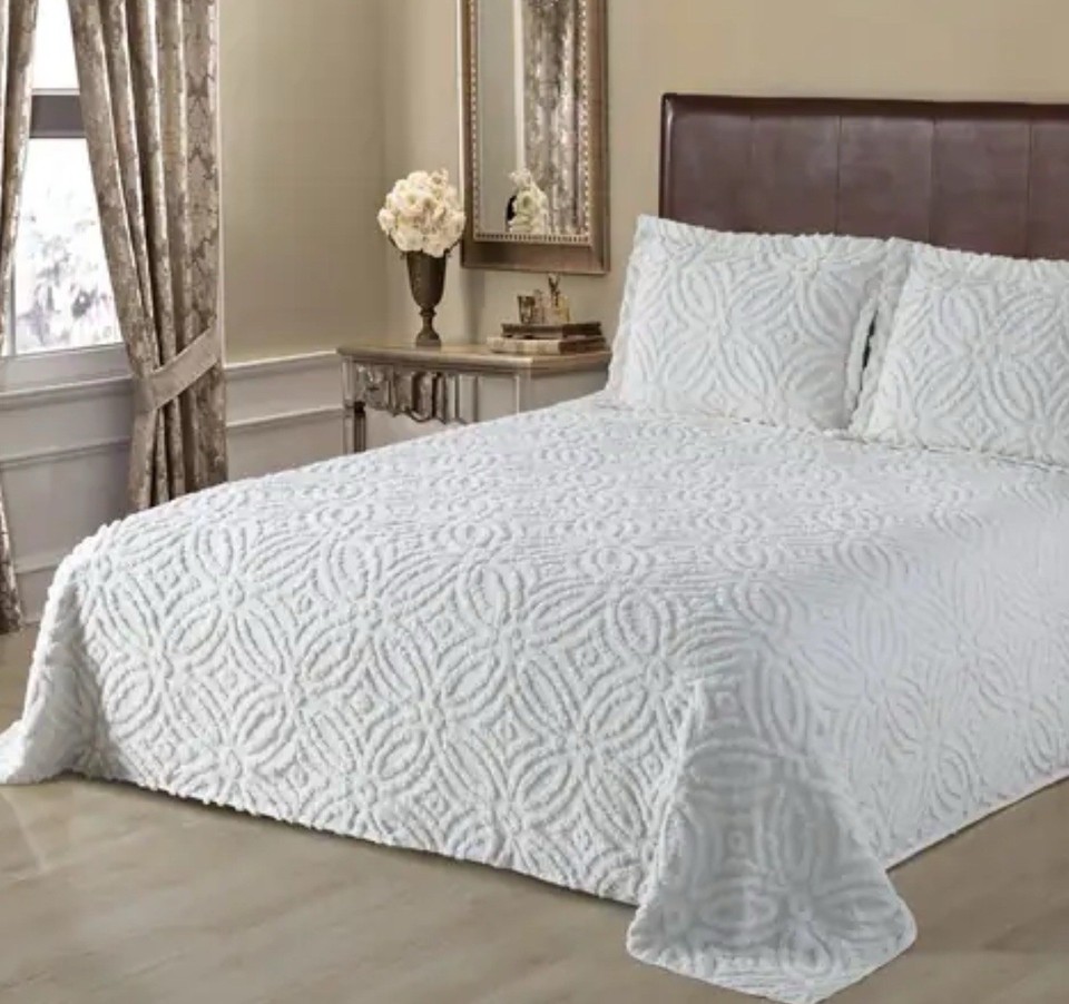 White Chenille Bedspread Split Corners Queen Size Alicia Wedding Ring ...