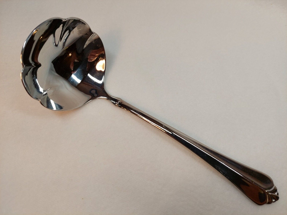 Gravy Ladle Juilliard Shell Oneida Stainless Steel Heirloom Vintage ...