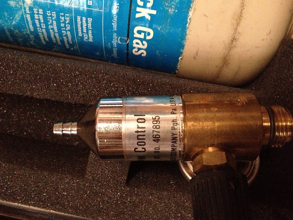 2 MSA Calibration Gas Kits 477149 with MSA 467895 Flow Control Valves ...