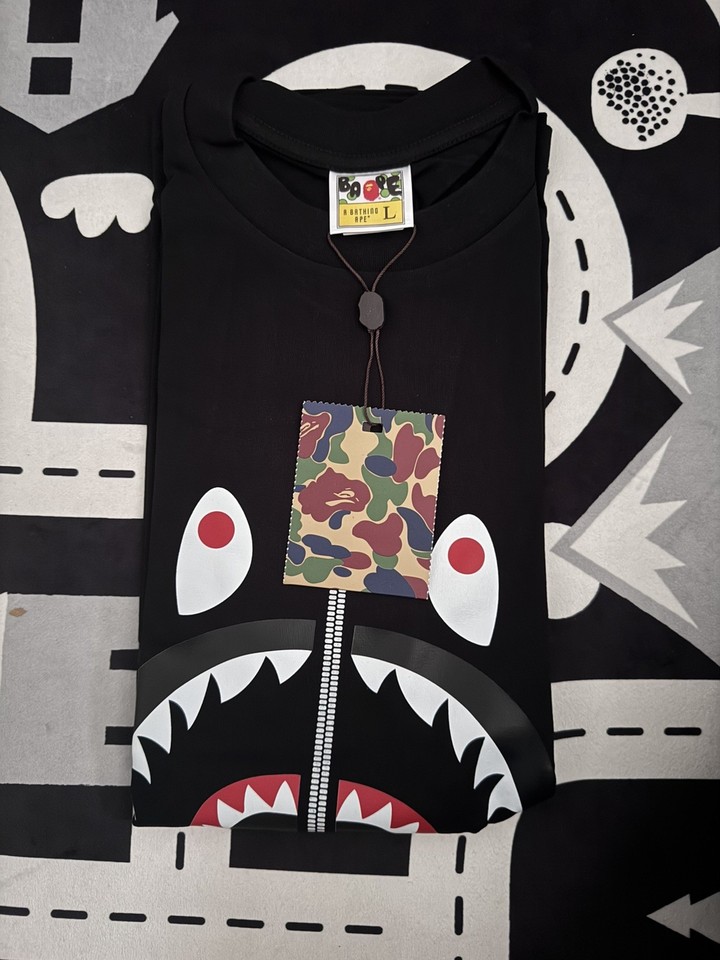 A BATHING APE (BAPE) FW24 Shark Zipper Print Crewneck Short Sleeve T ...