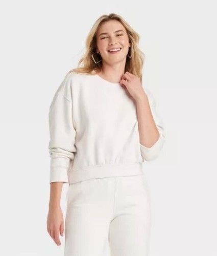 NEW Universal Thread 12 Women's Crew Sweatshirts 1X-4X Cream/Dark Gray ...