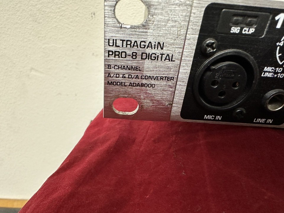 Behringer ADA8000 Ultragain Pro-8 Digital Mic/Line Preamp A/D & D/A ...