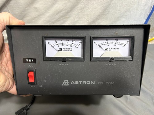 110 VAC to 13.8 VDC ASTRON RS-20M Linear Power Supply HAM RADIO working ...