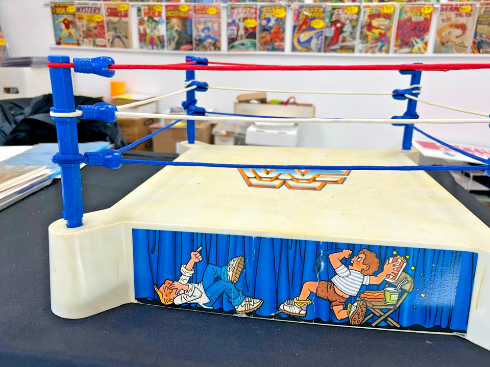 Vintage WWF LJN Wrestling Ring 1985 Sling Em Fling Em See Description ...