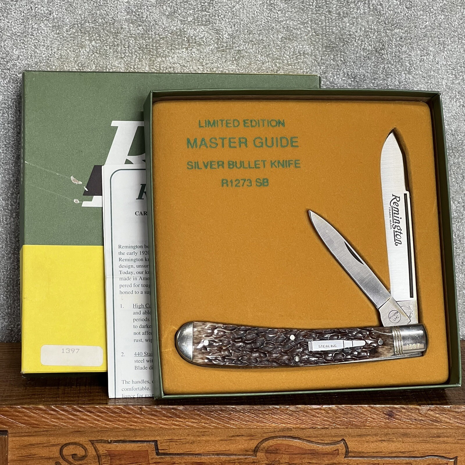 Remington USA Master Guide R1273 Banana Silver Bullet 1995 Pocket Knife ...