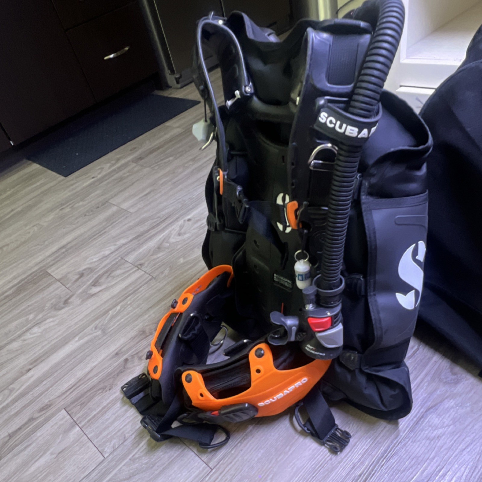 Scubapro Hydros Pro BCD with Orange Weight Pockets, and backpack carry ...