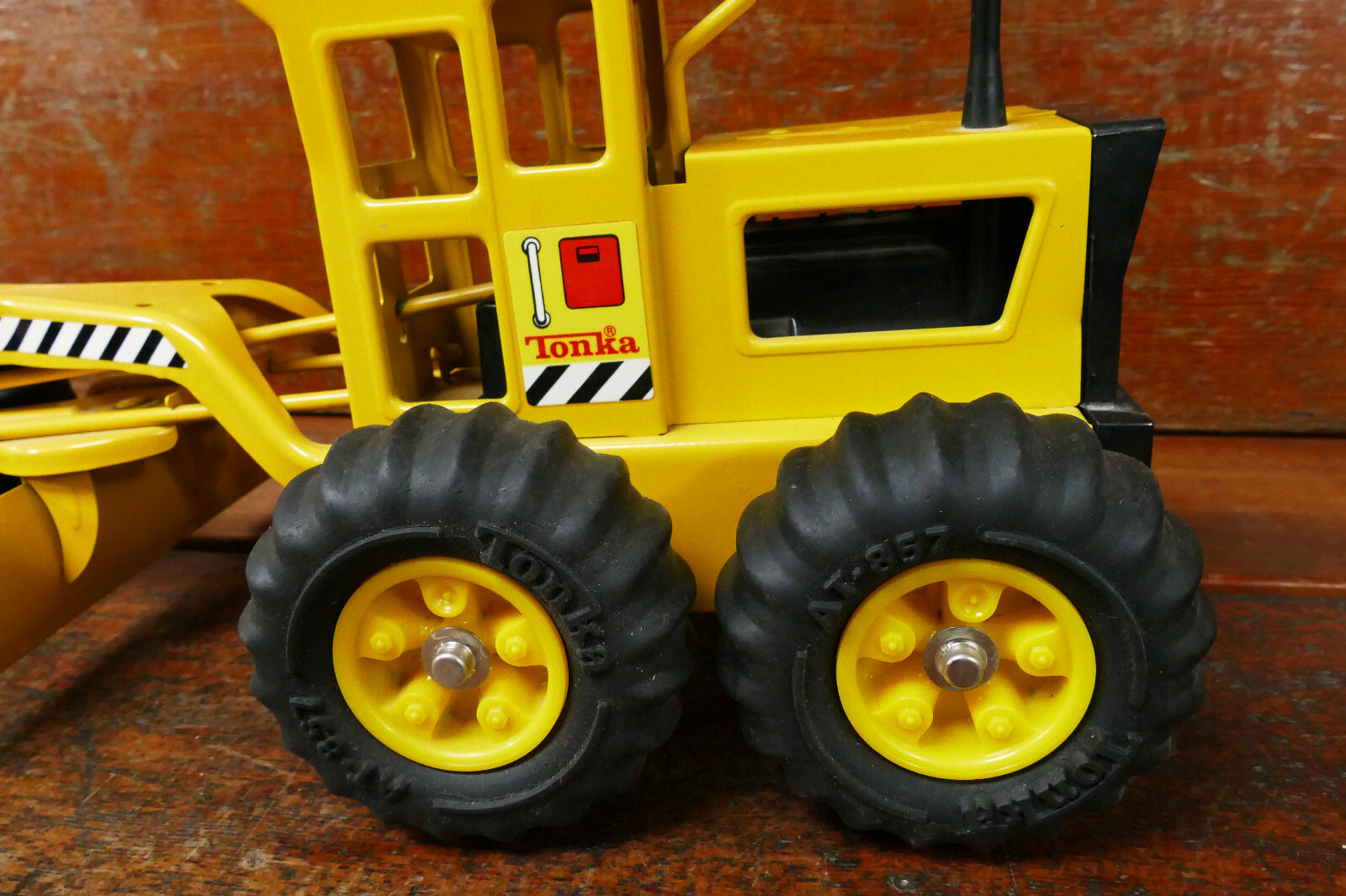 Vintage Yellow Tonka Road Scraper Grader Plow Tractor 16210-A Pressed ...