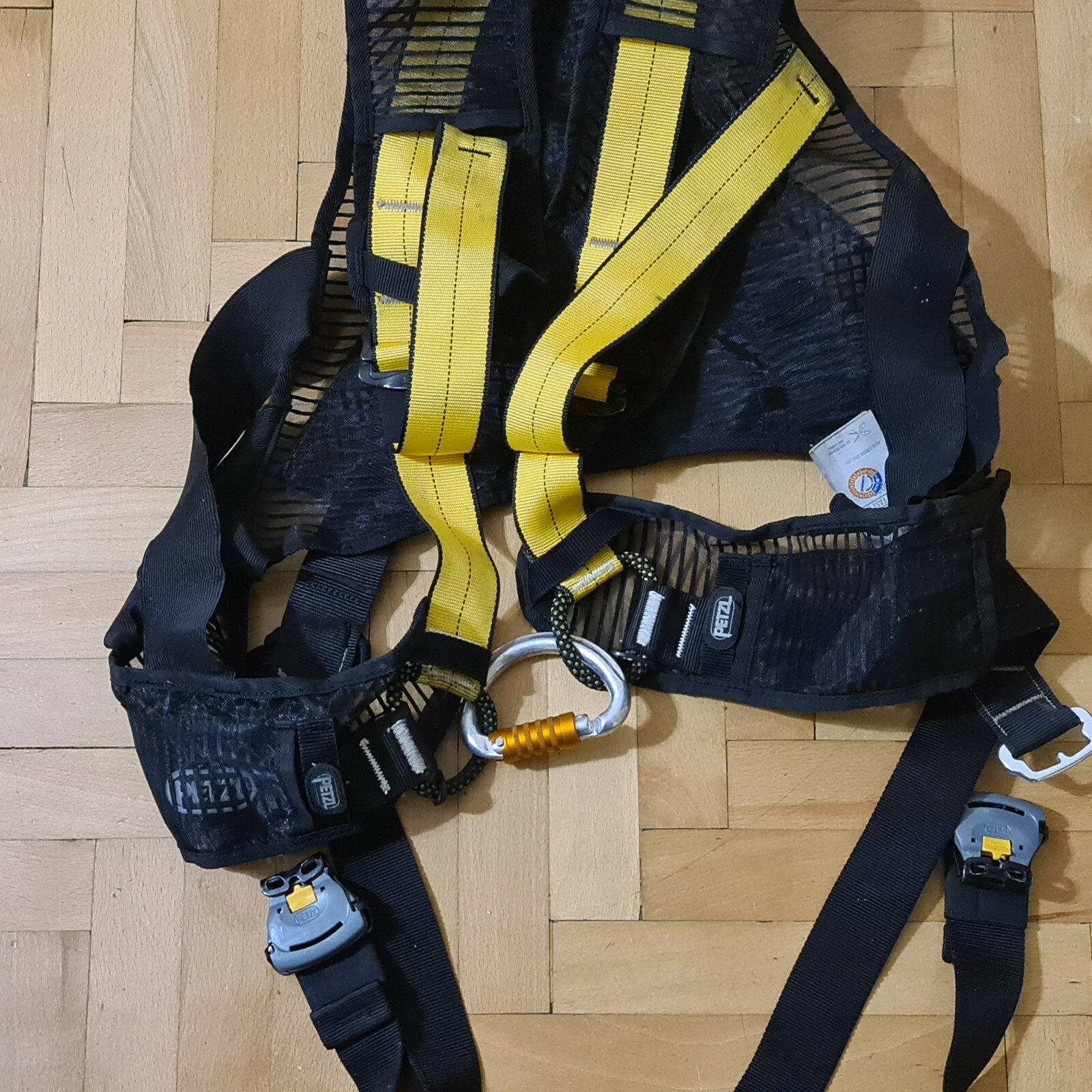Petzl Newton Easy-Fit Fast Jak Harness Body Fall Arrest , yale FAST JAK ...