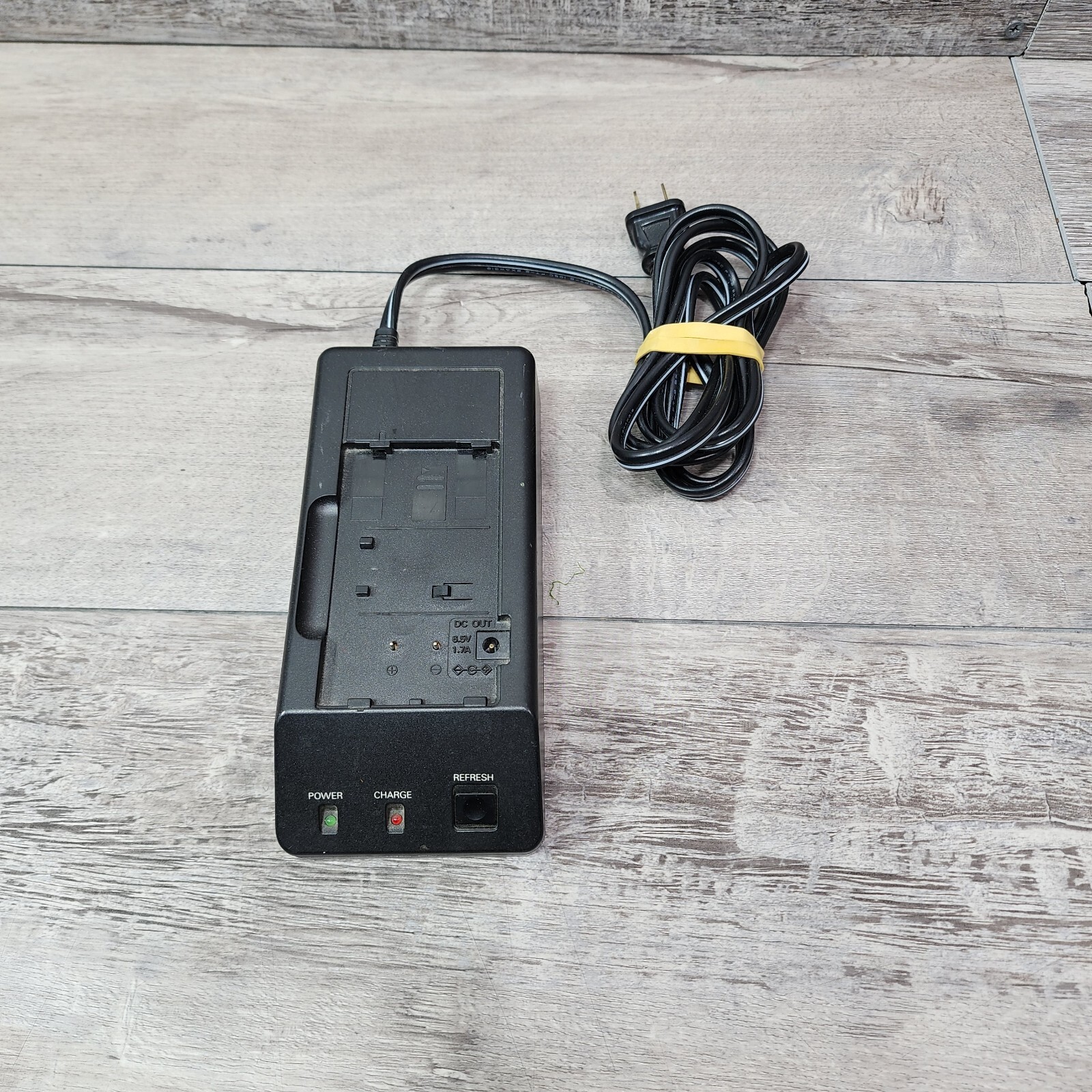 Thomson CPS800 AC Adapter Battery Charger 100-240V 24W 6.5V 1.7A 10V 1 ...