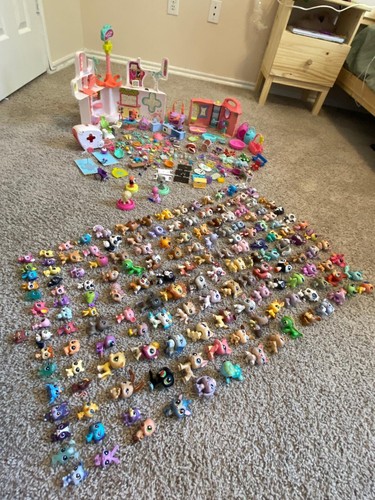 Huge Littlest Pet Shop Lot of Pets, Play set, Accessories, Furniture ...