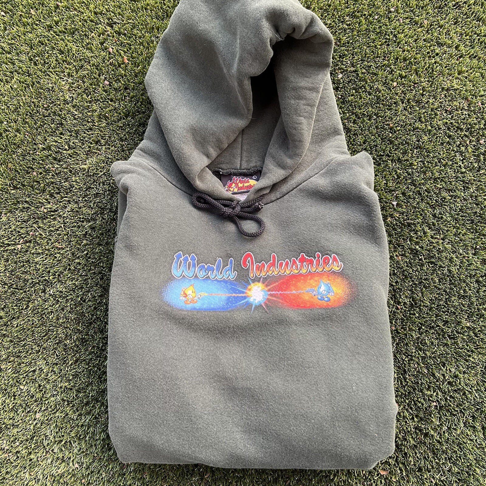 RARE VINTAGE WORLD INDUSTRIES HOODIE SIZE LARGE (GREEN) | eBay