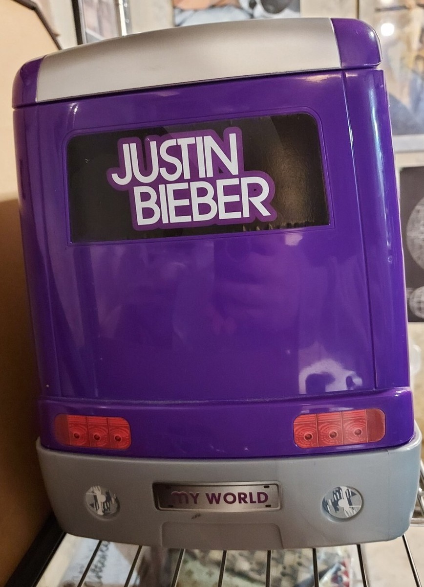 Justin Bieber Tour Bus 2010