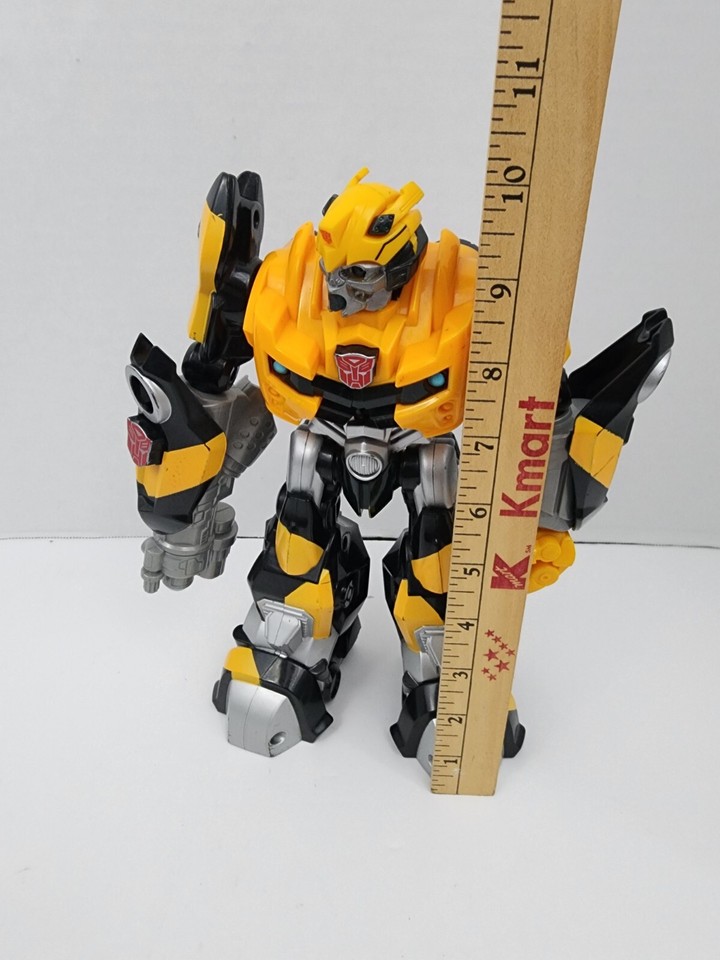 Talking Bumblebee Transformers Action Figure 2009 Hasbro Transformer 10 ...
