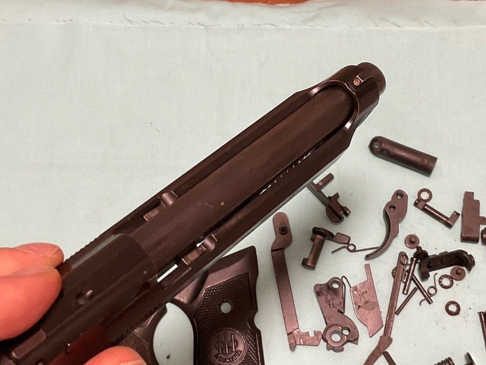 SURPLUS BERETTA 92FS 9MM LUGER PARTS KIT SET CONVERSION TRIJICON 9X19 ...