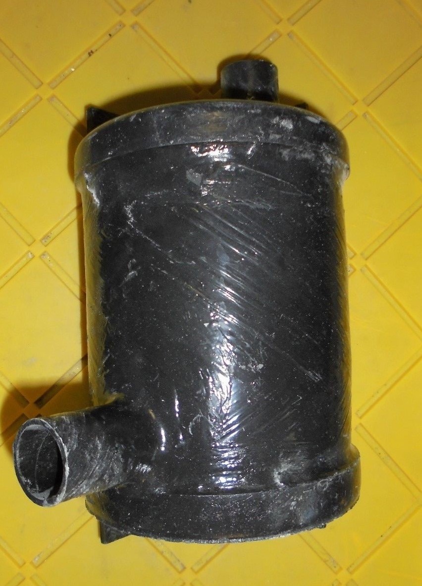 Centek VERNALIFT MUFFLER 1 1/2" IN OUT 6 1/2"W x 8"H OD BODY BULK BUY ...