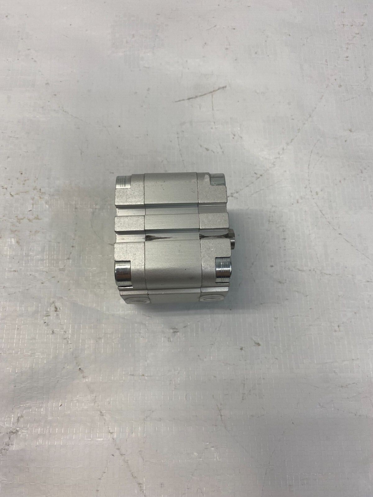 Festo ADVU-40-10-P-A 000000 00156541 UO41 Pmax=10BAR/145 PSI | eBay