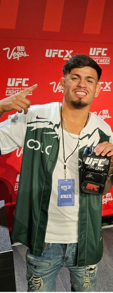 Brandon Royval Signed UFC MMA Glove Raw Dawg Inscription | eBay