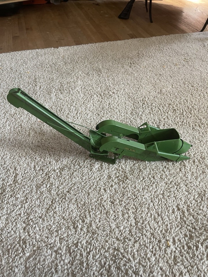 Vintage Eska John Deere 227 Corn Picker – 1/16 Scale Farm Toy Implement ...