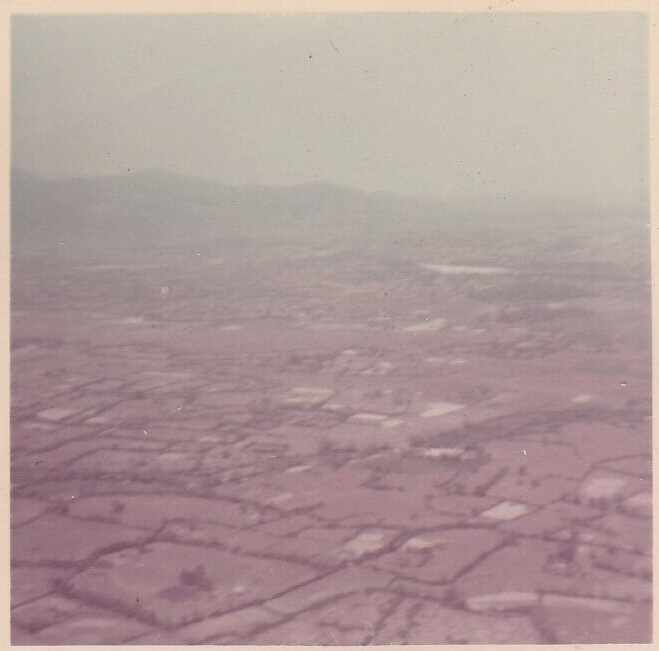 Vietnam PHOTO- Army GI w/176TH ASSAULT HELICOPTER CO at CHU LAI - I ...