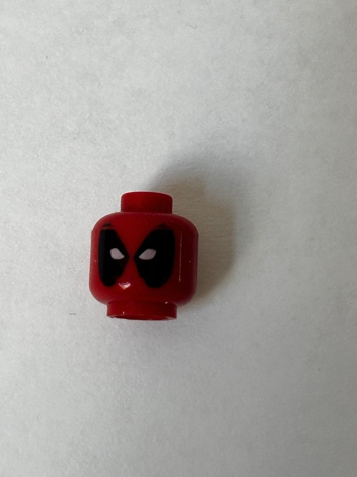 LEGO Deadpool with Weapons From Marvel Set 6866. Pre-Owned, Read ...