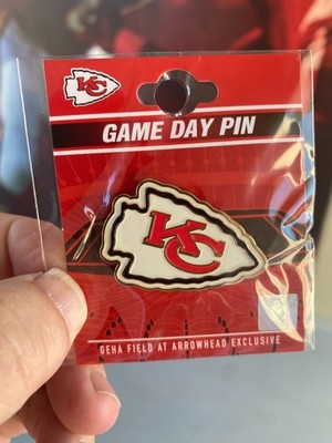 Center Chiefs Pin for Kansas City Chiefs 2025 Gameday Pin Helmet Puzzle ...