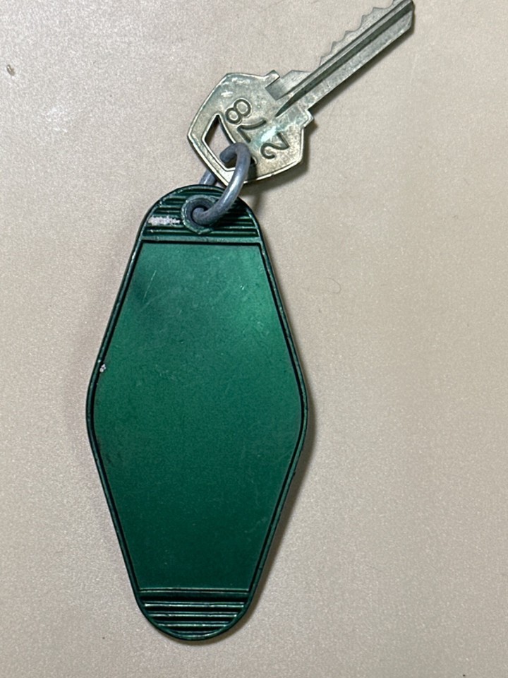 Holiday Inn Hotel Motel Room Key Fob & Key Greeneville Tennessee #278 ...