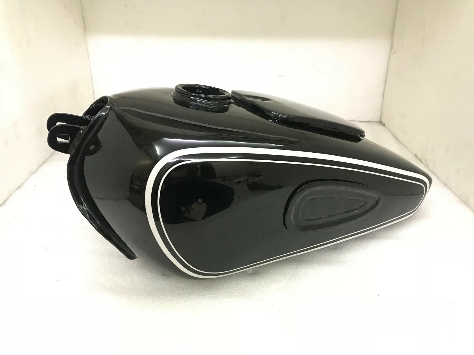 BMW R51 / 3 R67 R67 / 2 R67 / 3 R68 BENZIN TANK BLACK COLOR | eBay.de