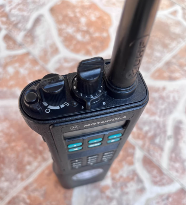 1pcs MOTOROLA ASTRO SABER 3, UHF 403-470M, with battery and charger | eBay