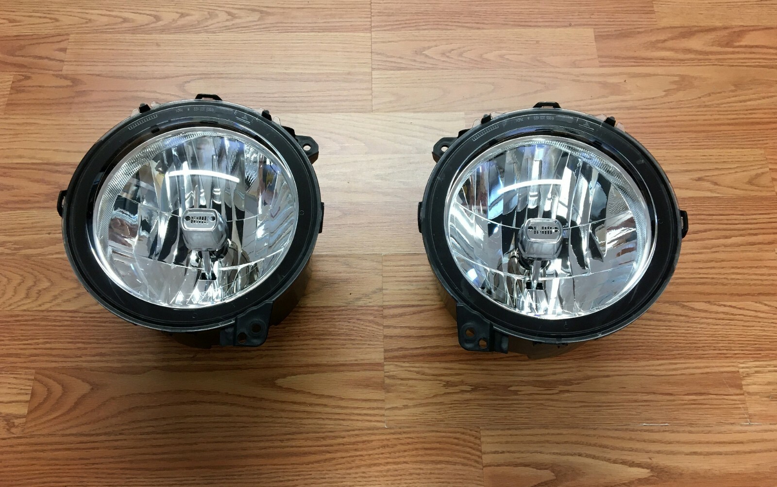 18-20 Jeep JL Wrangler Gladiator Headlight ASM LH RH Halogen Mopar ...