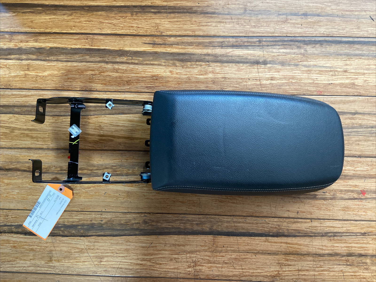 11-2017 BMW X3 F25 FLOOR CENTER CONSOLE ARMREST LID COVER LEATHER BLACK ...