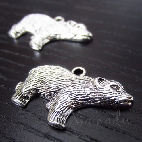 Badger Charms - 29mm Antiqued Silver Plated Pendants C8893 - 10, 20 Or ...