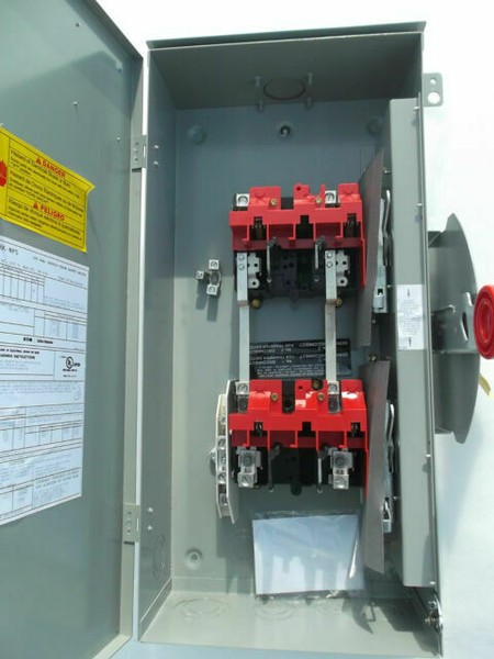 Eaton DT223URK-NPS 100A 240 VAC/250 VDC 2-Pole Double-Throw Safety ...