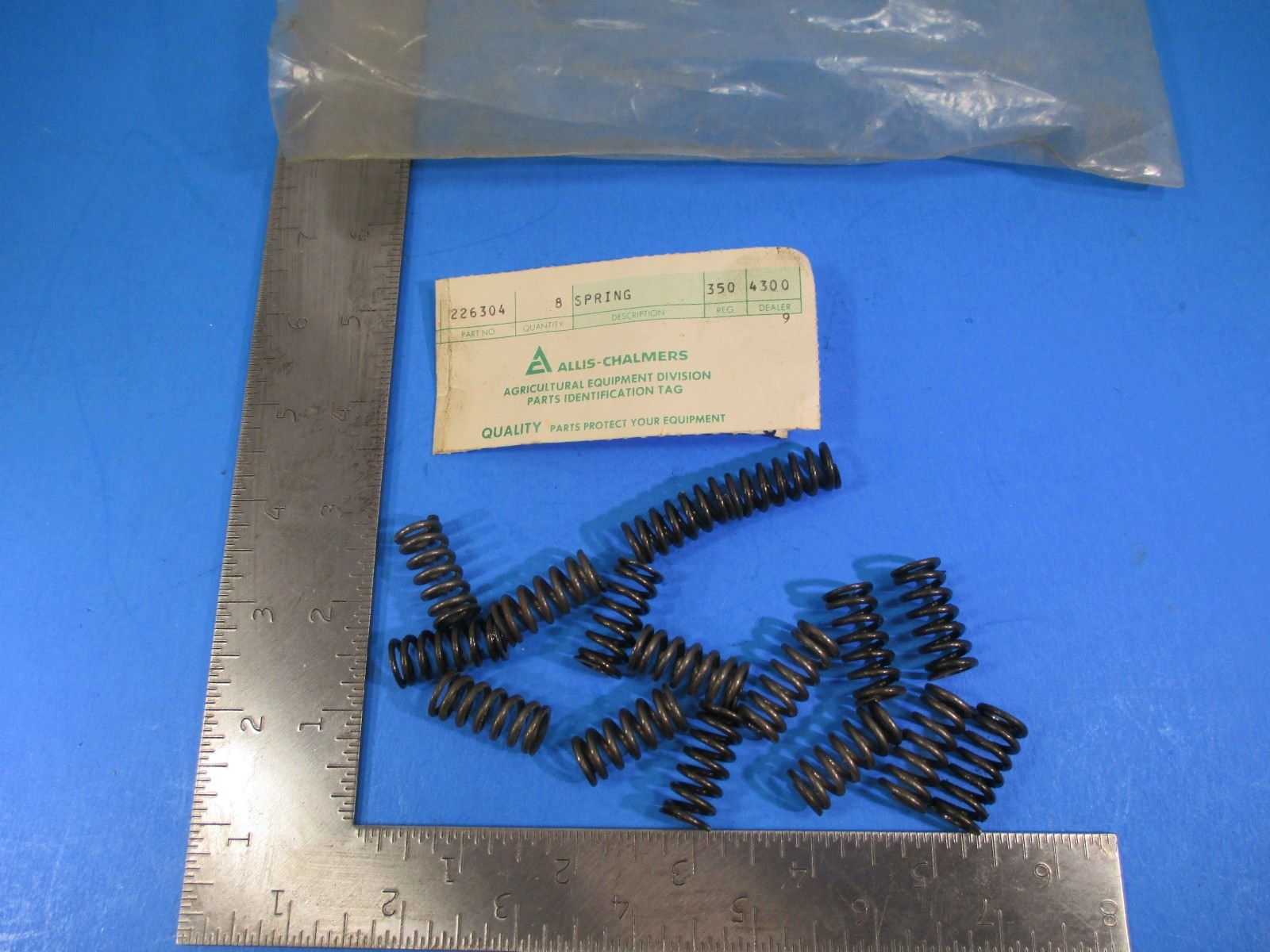 Allis Chalmers Springs Set of 8 Part # 226304 NOS New in Package NOS1 ...