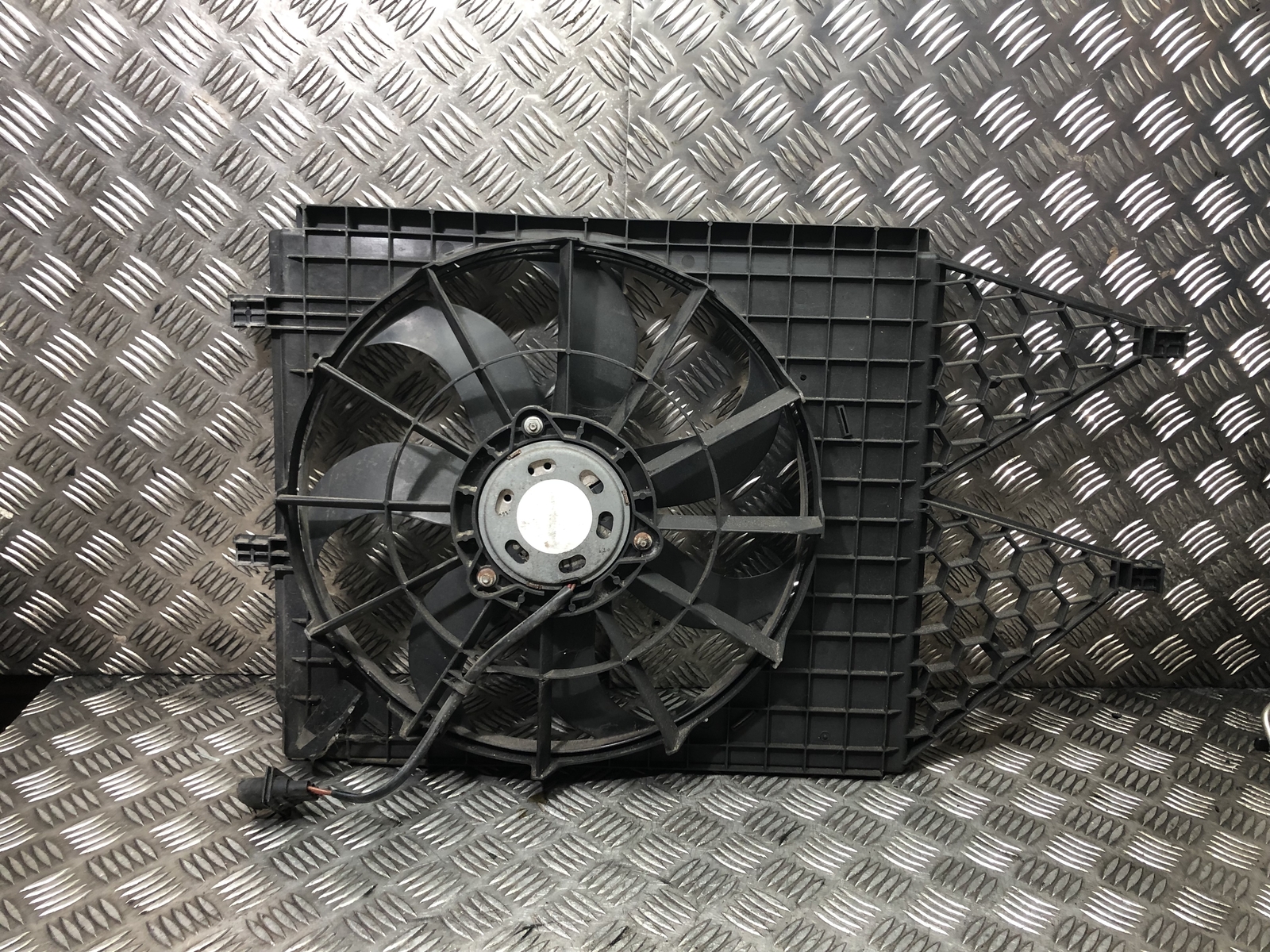 SKODA FABIA MK2 2008-2014 1.2 TSI RADIATOR FAN & COWLING (A/C CAR ...