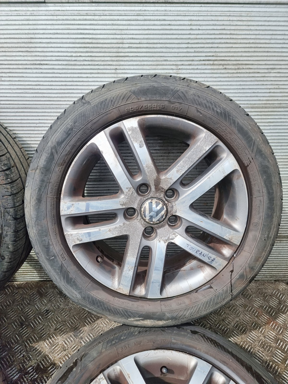 VW TOURAN 2007 ALLOY WHEELS 6.5Jx16H2 ET50 SET OF 4 WITH TYRES 205/55 ...
