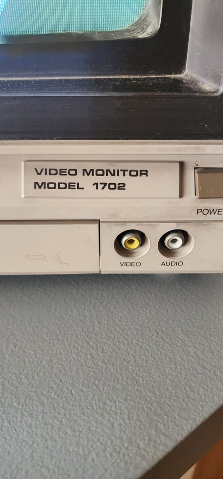 Commodore 1702 Color Video CRT Monitor Computing Gaming Nes Snes N64 ...