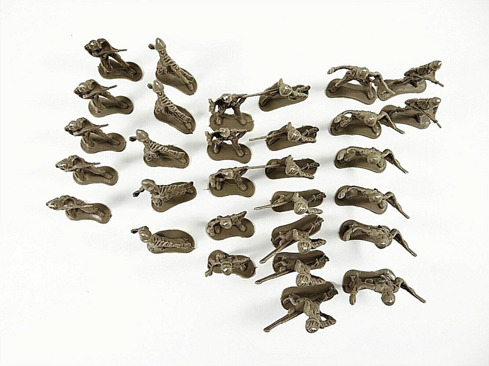 Brown Army Men Toy Plastic Soldiers Miniature Figures Lot Of 30 Pieces ...