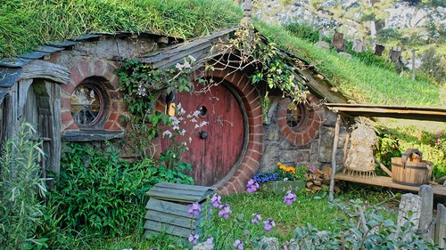 Middle-Earth from Script to Screen : Building the World of the Lord of ...