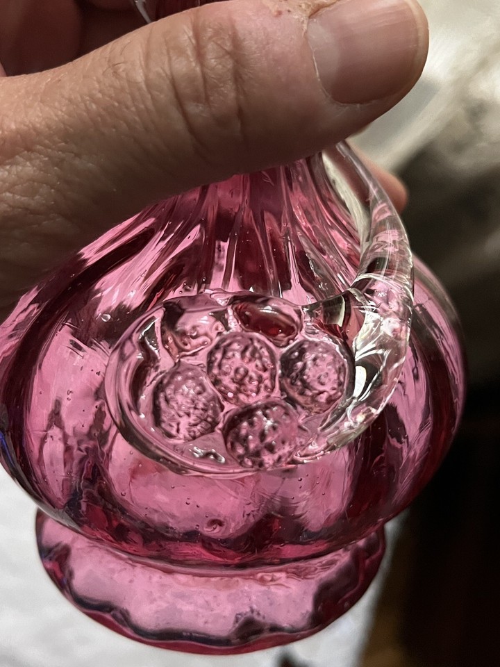 VINTAGE CRANBERRY ART GLASS VASE RIBBED OPTIC APPLIED LEAF/ VINE ...