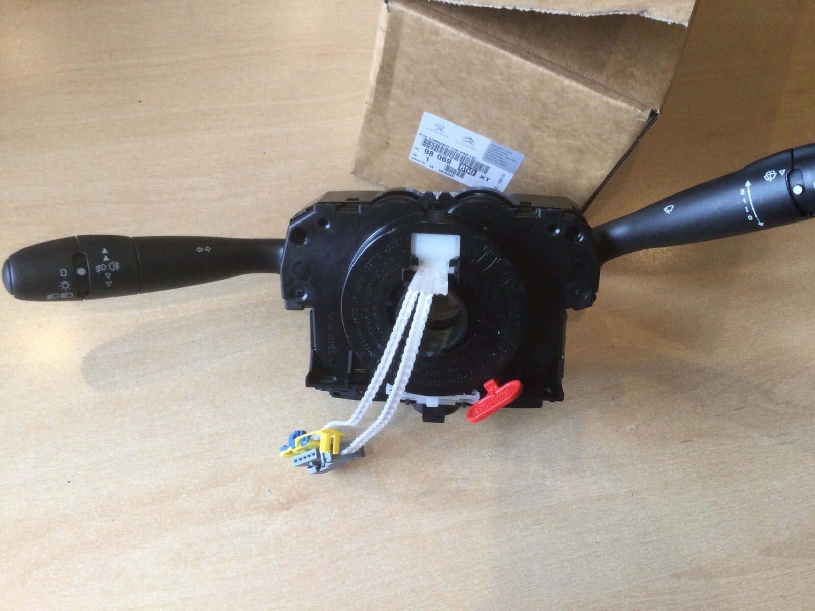 GENUINE PEUGEOT CITROEN WIPER LIGHTS INDICATOR STALK COLUMN SWITCH AIR ...