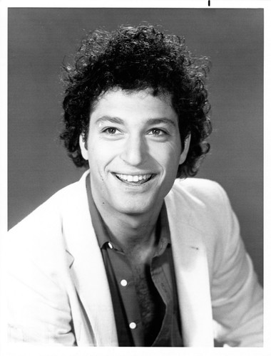 HOWIE MANDEL "ST. ELSEWHERE" 7x9 vintage 1983 NBC-TV portrait FULL HEAD ...