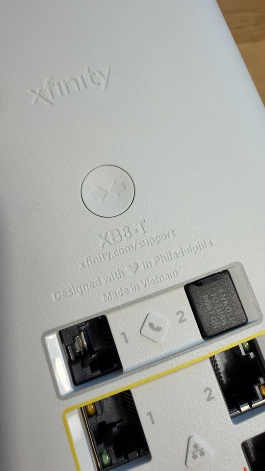 Xfinity xFi Gateway Router XB8-T Triband Wifi CGM4981COM W/Power Cord ...