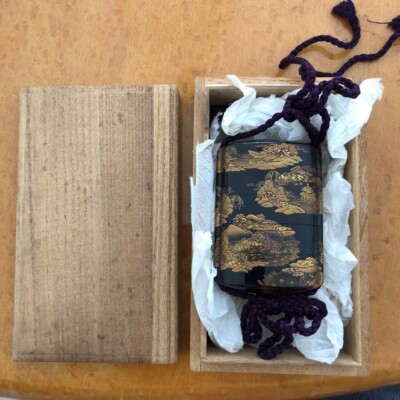 Netsuke - Lacquered Ware Samurai Pillbox Inro